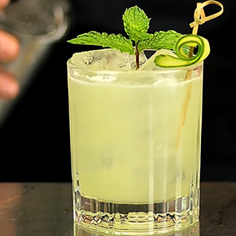 Bramble Cocktail Recipe | HomeBarMenu